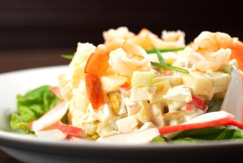 Aardappelsalade met witloofsla, appel en garnalen | solidaris-vlaanderen.be
